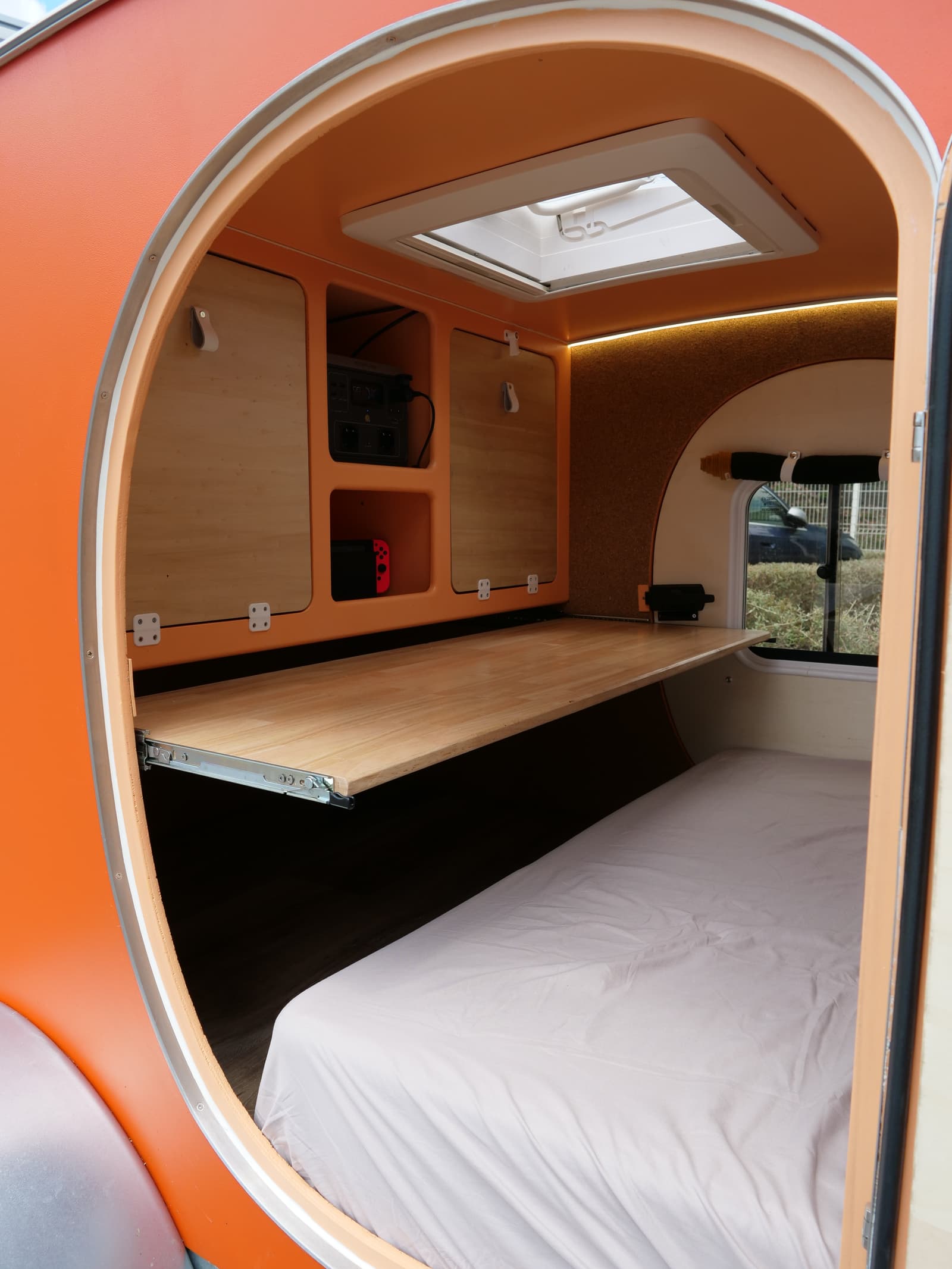 Nirvana Van - Teardrop